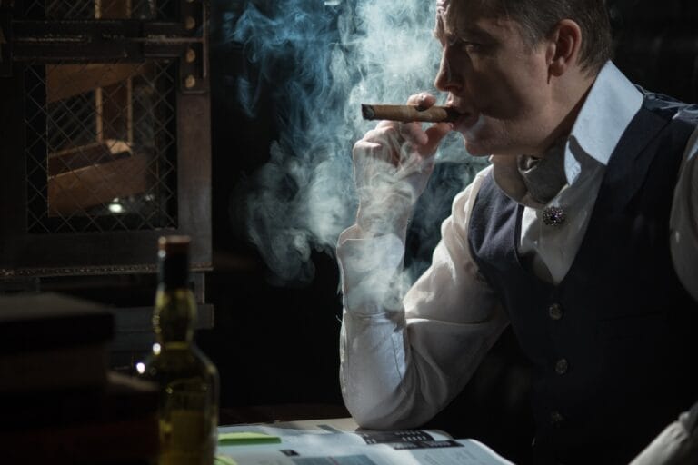 Smoking For Relaxation: Smoking Pipes vs. Cigars Comparison